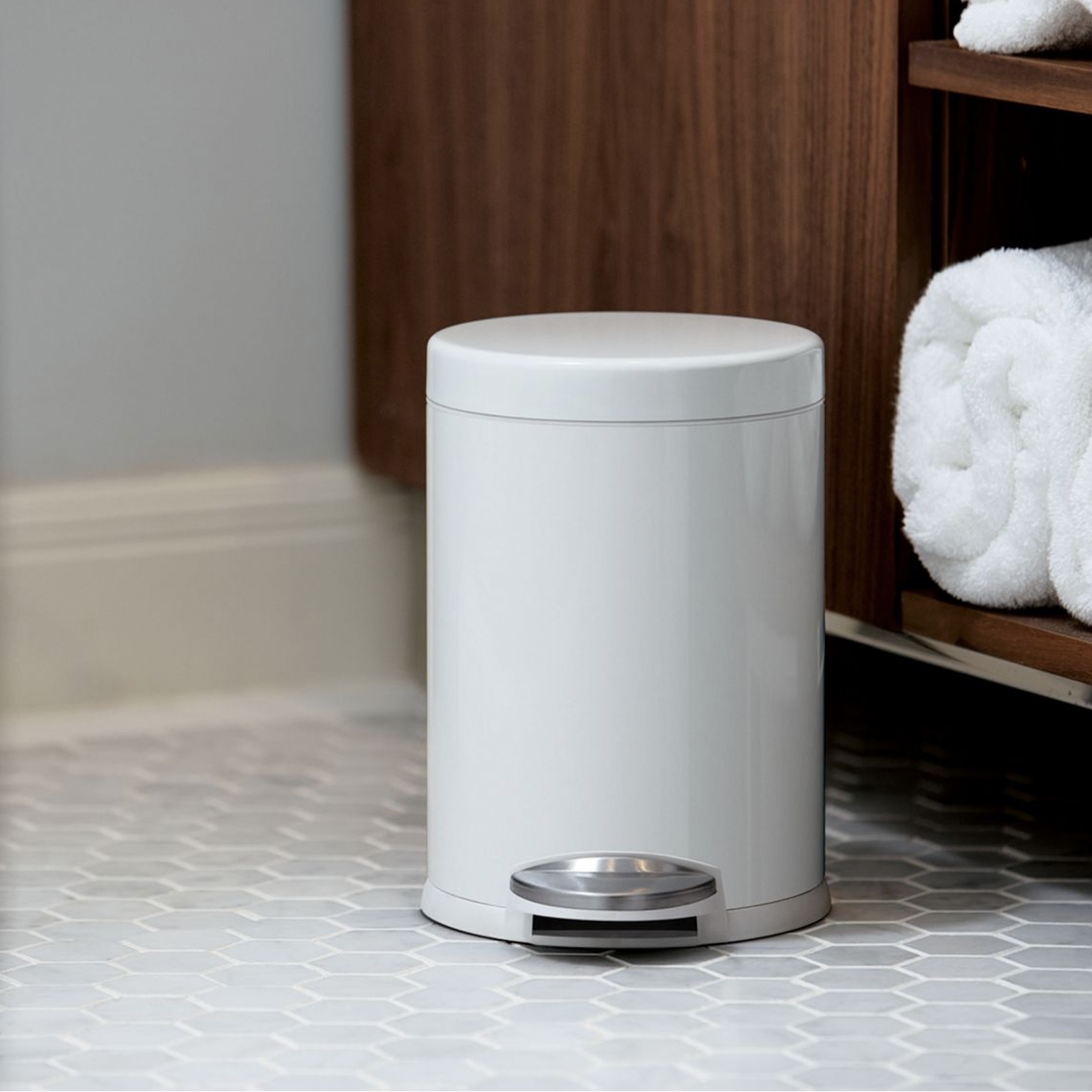 simplehuman 4.5L Round Step Bin - Brushed, simplehuman Accessories | HipVan