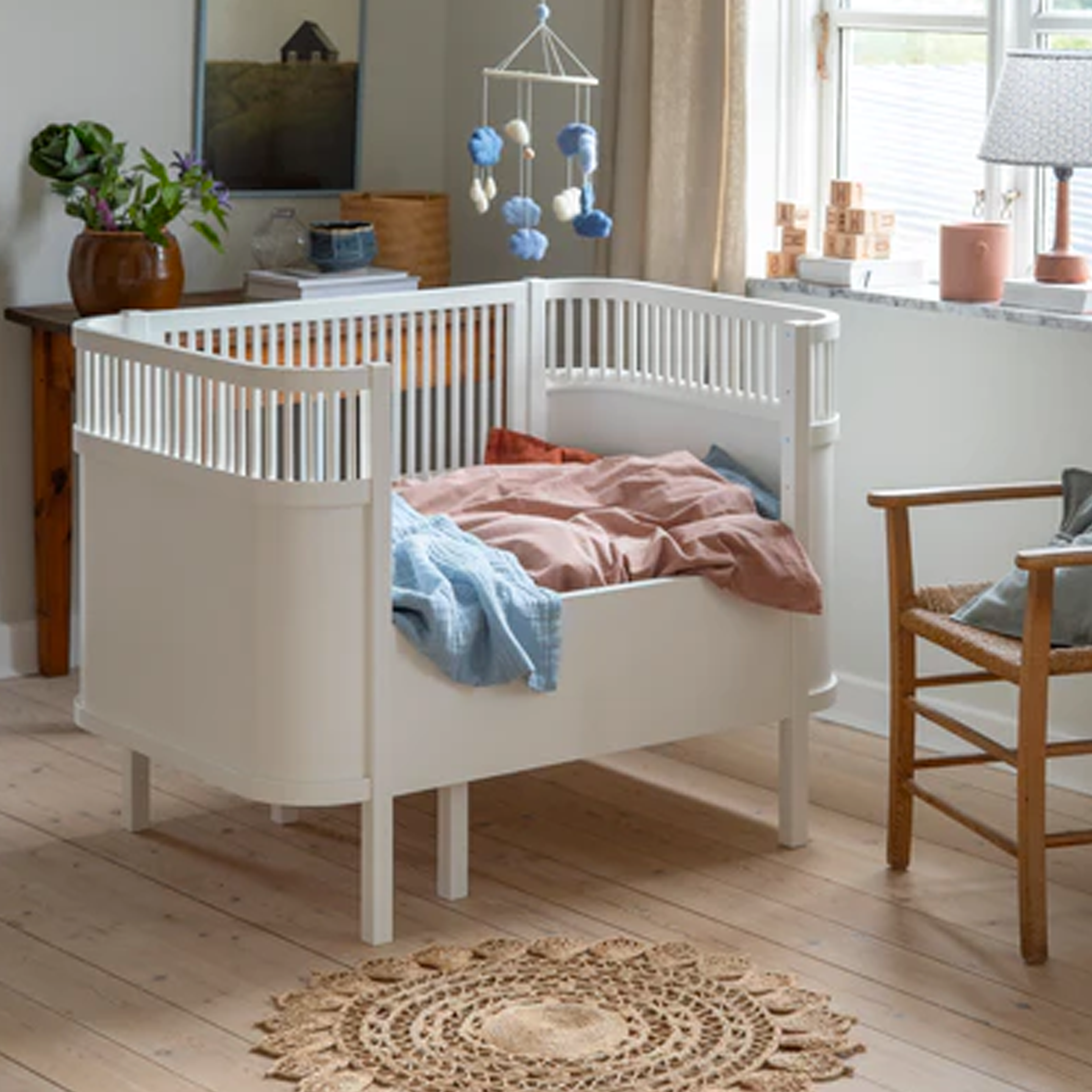 Sebra Baby & Junior Bed - Classic Grey - Classic White, Sebra | HipVan