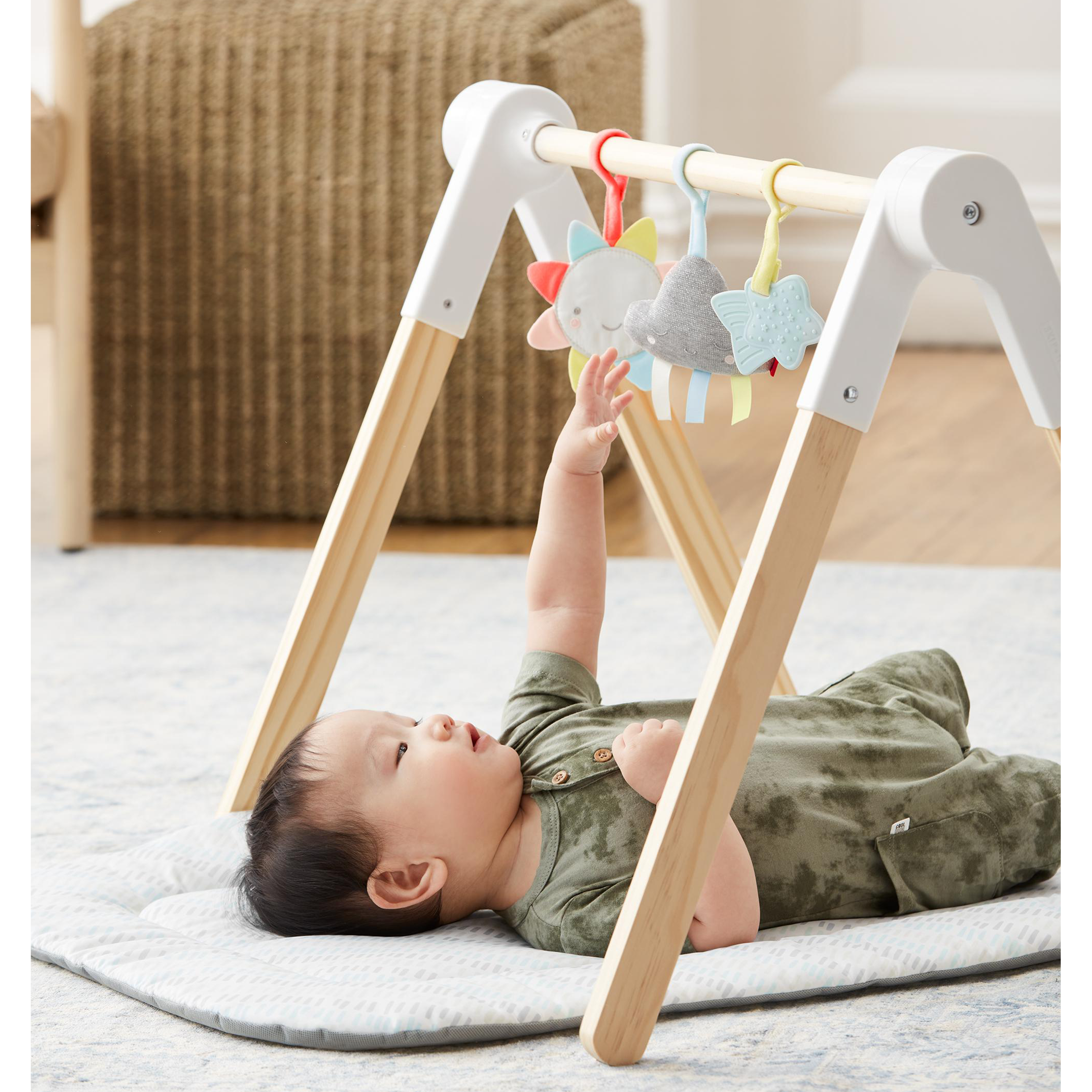 Skip Hop Wooden Activity Gym - Silver Lining Cloud, Skip Hop Kids ...