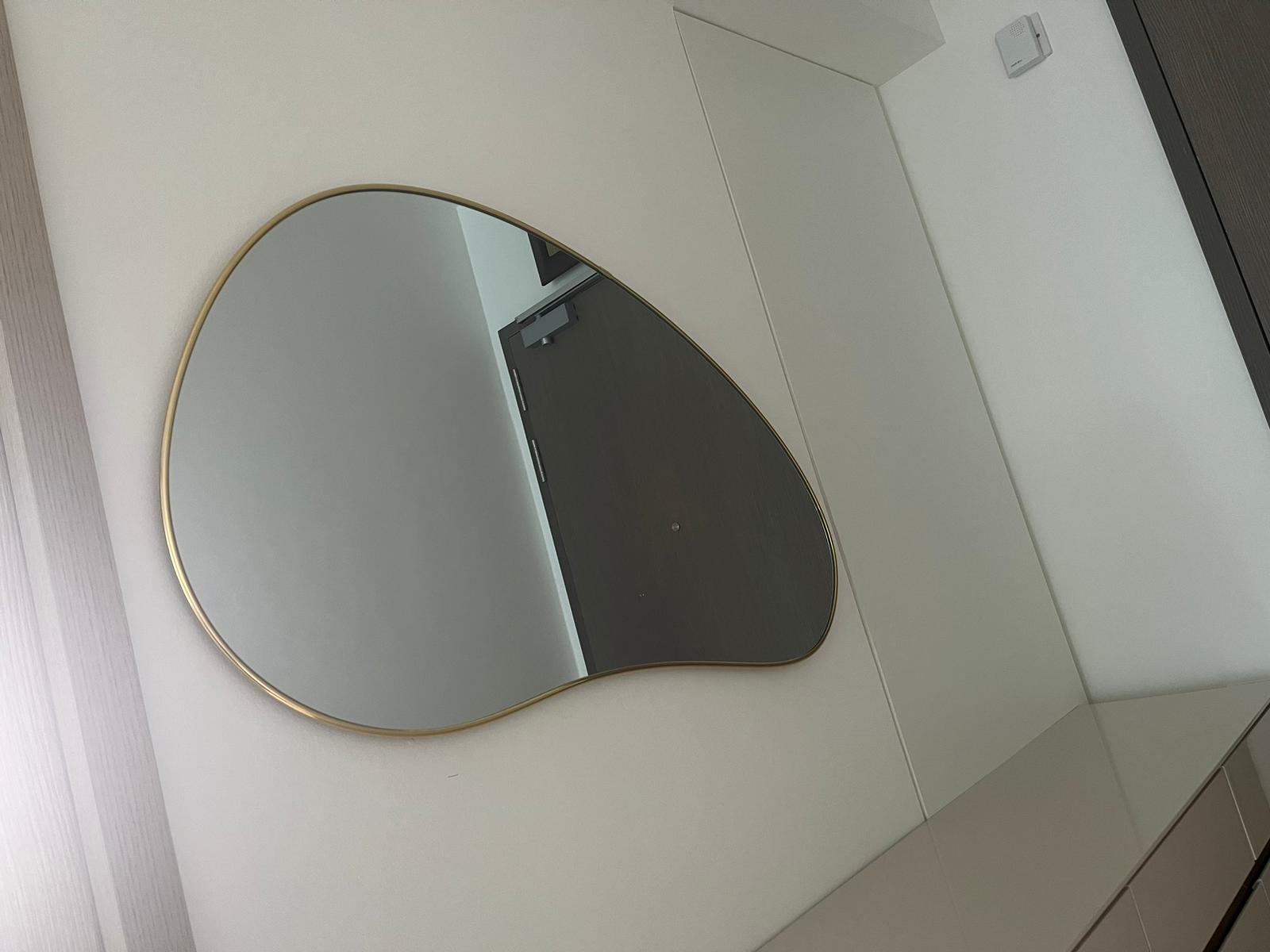 Hubba Pebble Mirror 61 x 91 cm - Titanium, Umbra Home Accents | HipVan